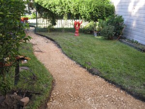How to make a decomposed granite path. | Ravenscourt Gardens