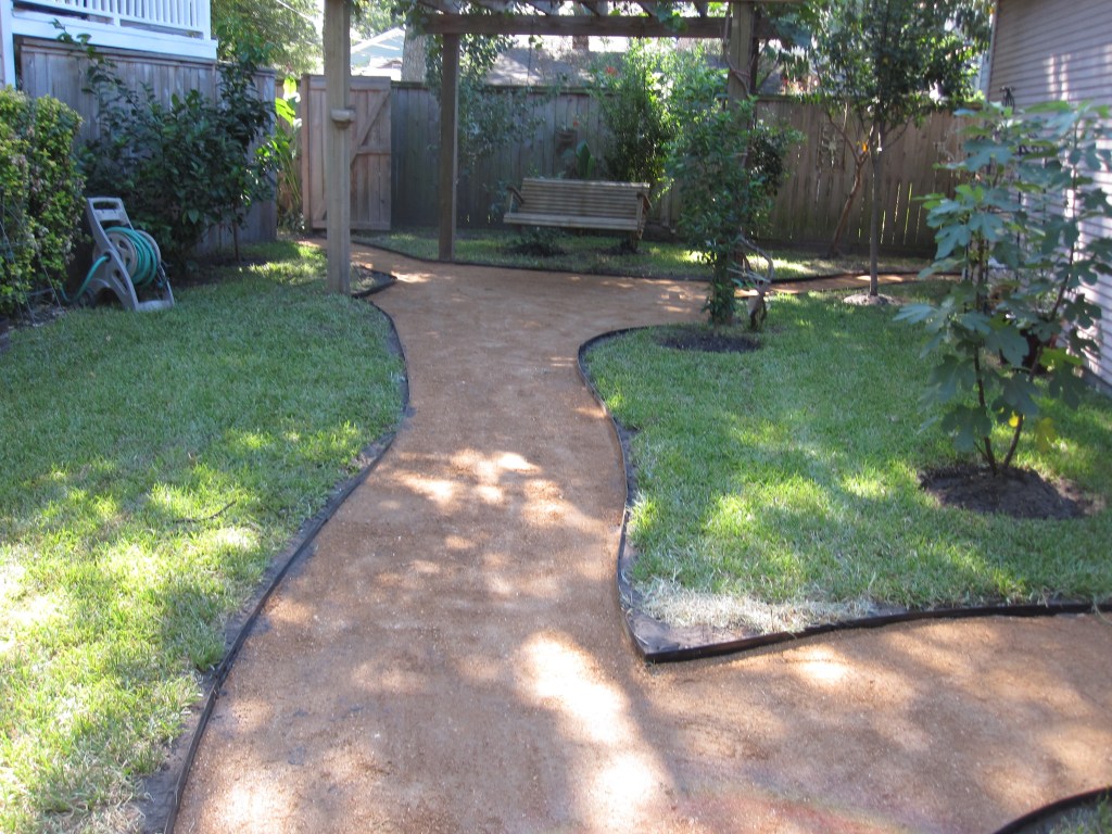 How to make a decomposed granite path. | Ravenscourt Gardens
