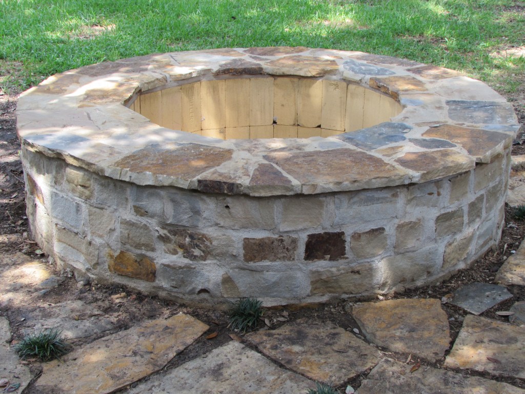 Tips on Constructing a Fire Ring | Ravenscourt Gardens