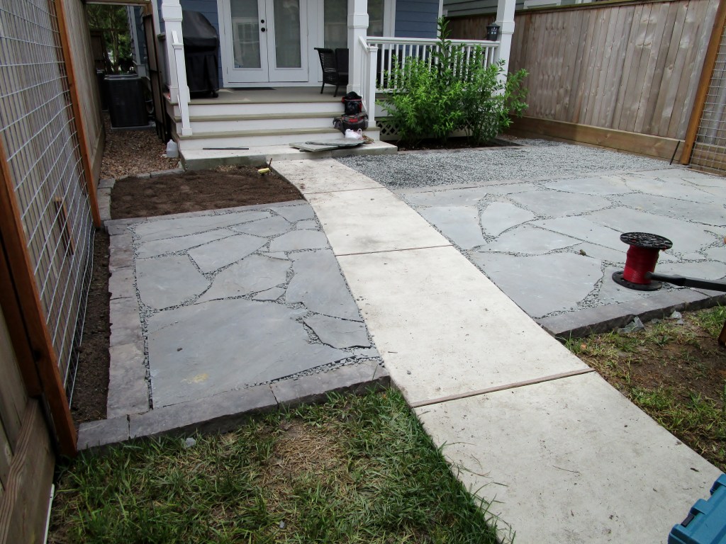 Designing Around a Curvy Path. | Ravenscourt Gardens