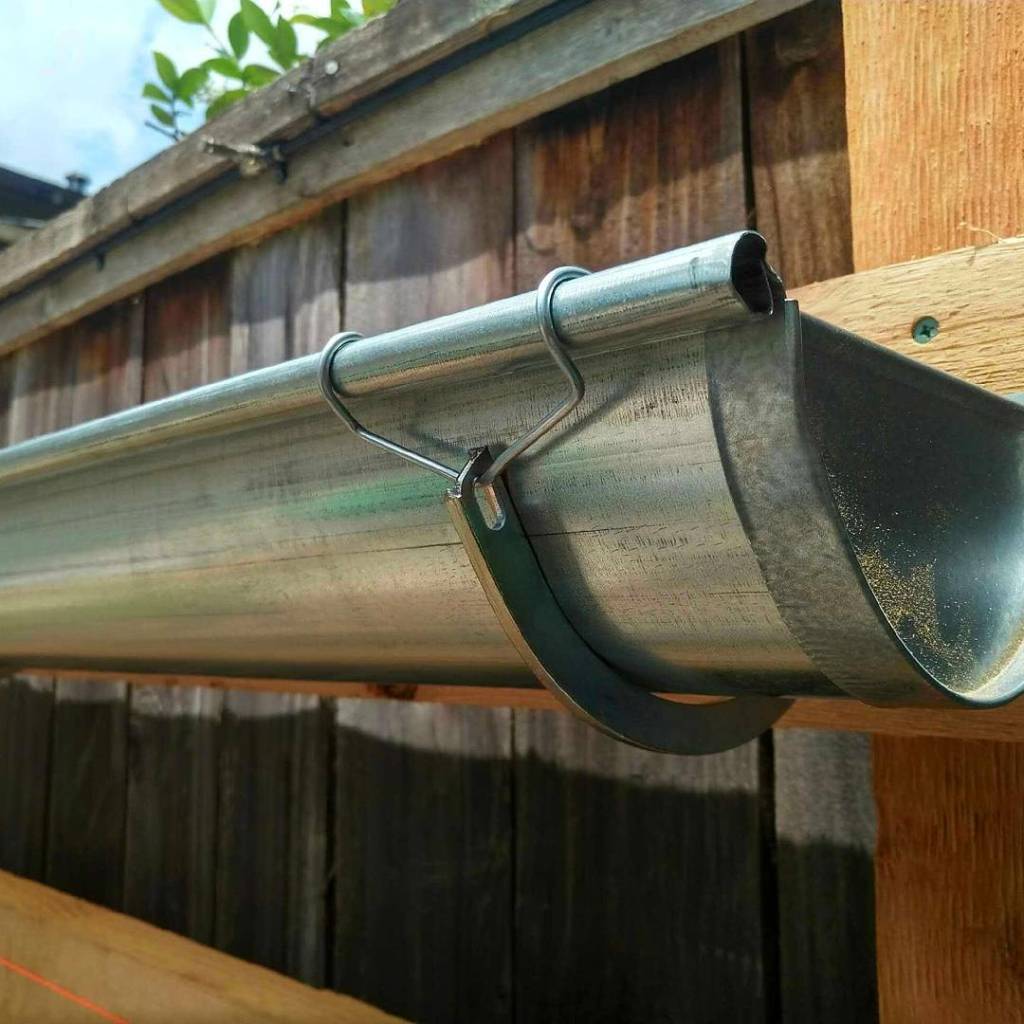 How to Build a Vertical Garden with Rain Gutters | Ravenscourt Gardens