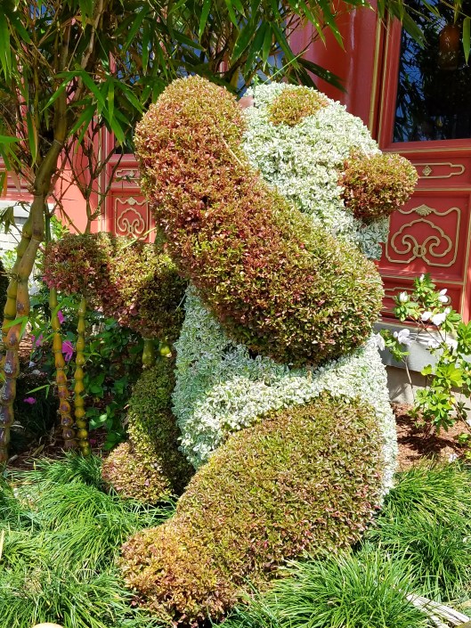 The Amazing Disney-themed Topiaries of Epcot | Ravenscourt Gardens